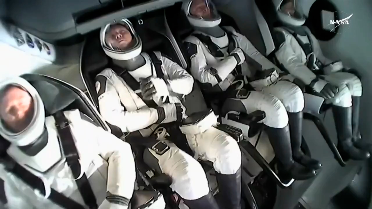 RAW VIDEO: 'Stranded' NASA Astronauts Return Home After 9 Months Stuck ...