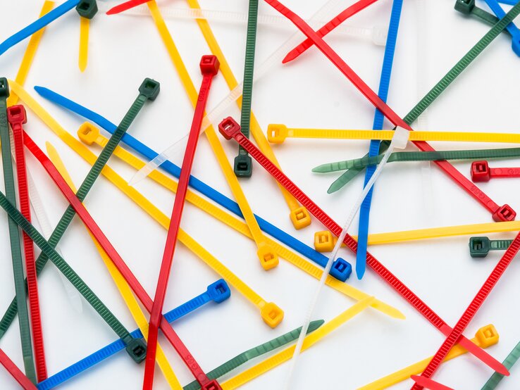 Diese 8 Kabelbinder-Tricks lösen Probleme, die du jeden Tag hast