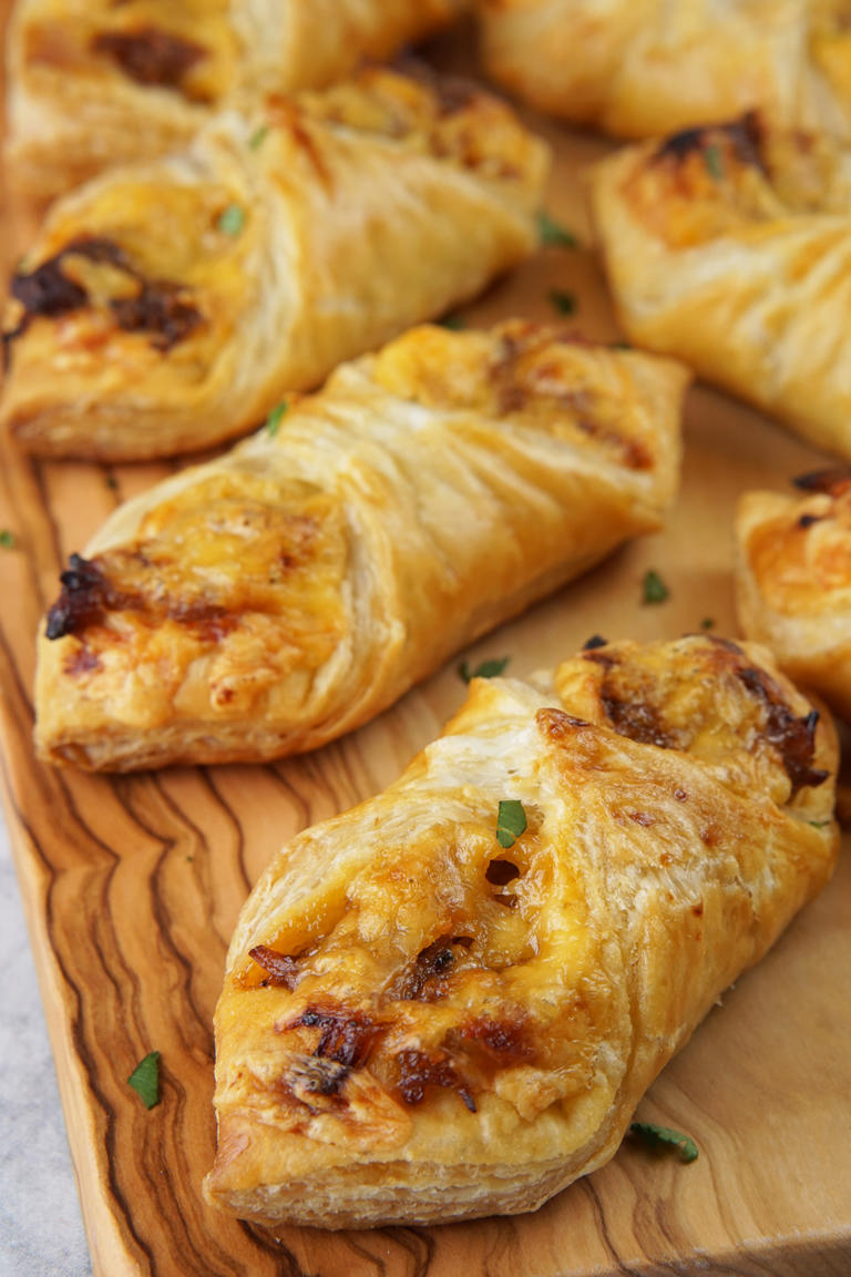 Pulled Pork Puff Pastries