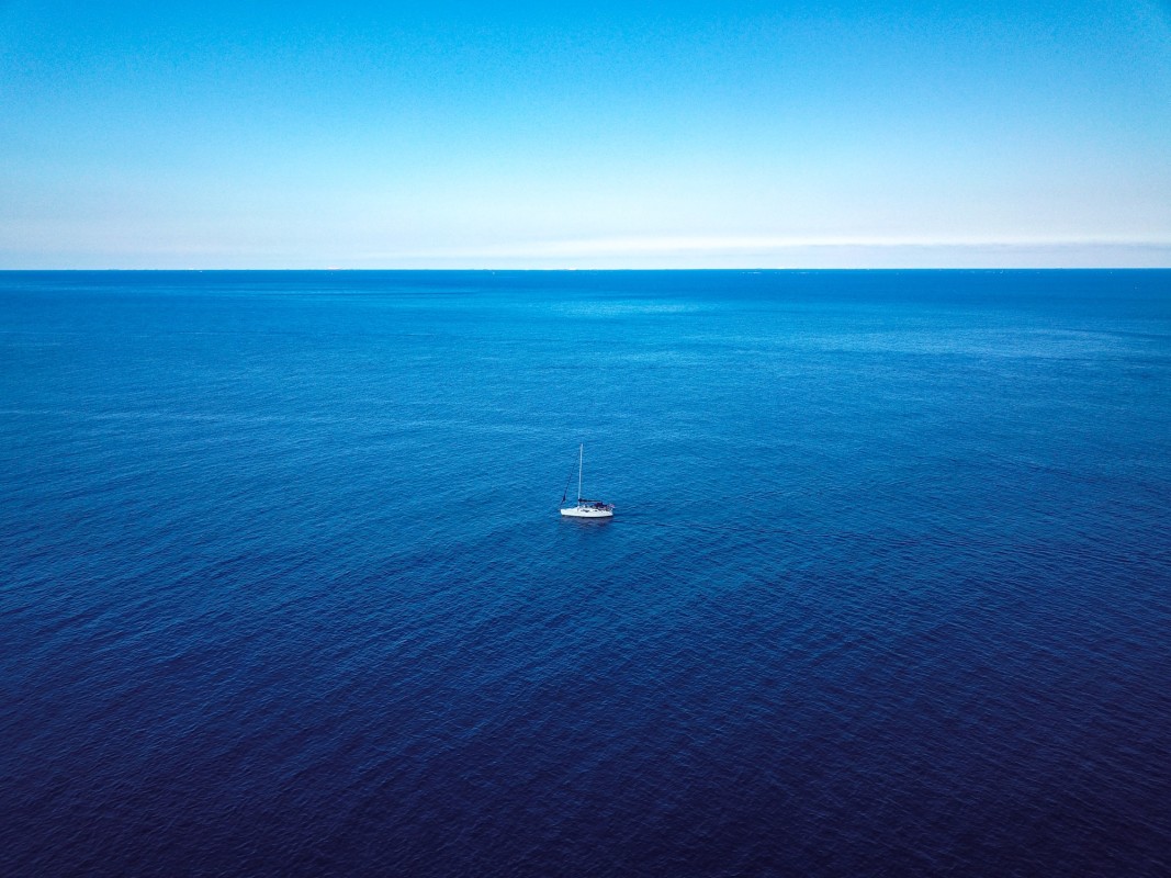 Man Eats Cockroaches, Turtles While Stranded at Sea 95 Days