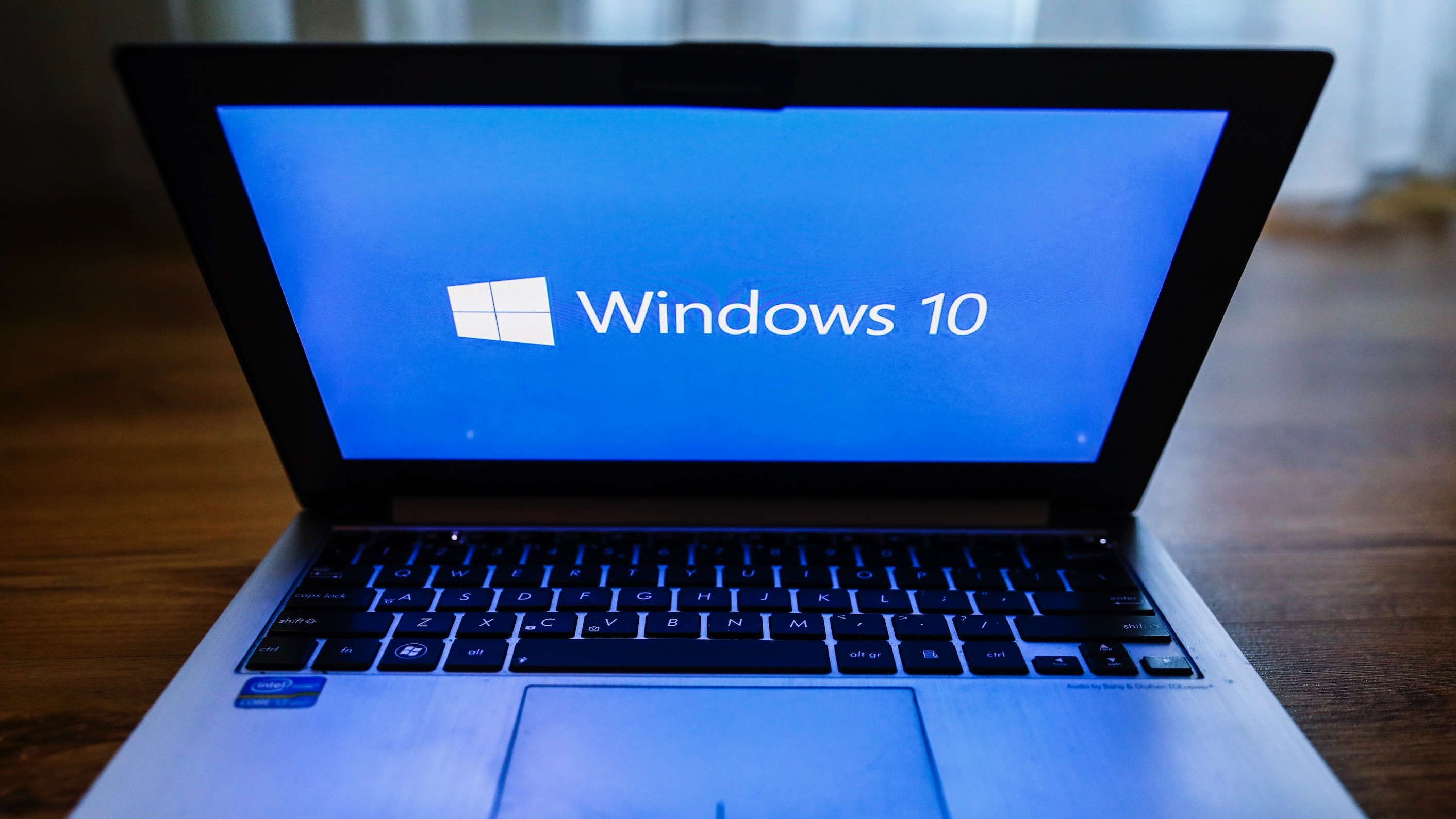 Microsoft Emails Windows 10 Users Urging Them to Upgrade, Recycle Old PCs