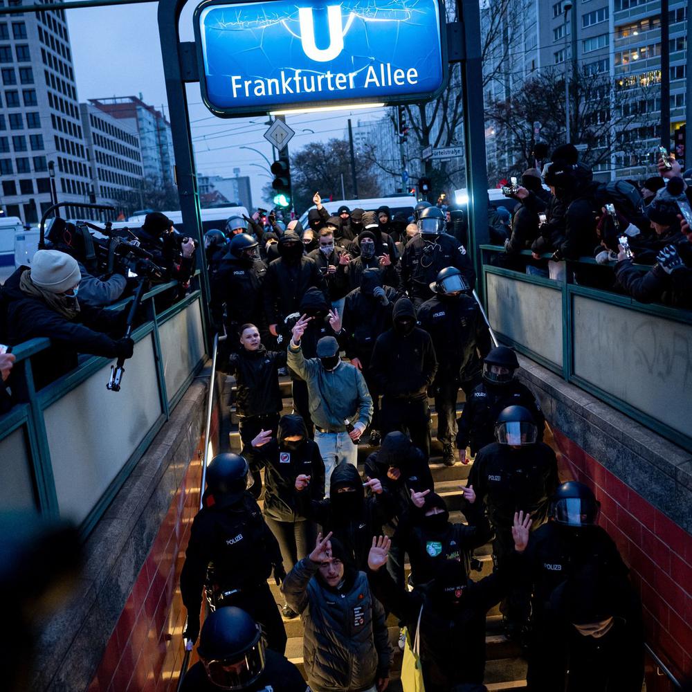 Route führt mitten durch Friedrichshain : Berlin steht vor größter Neonazi-Demo seit Jahren