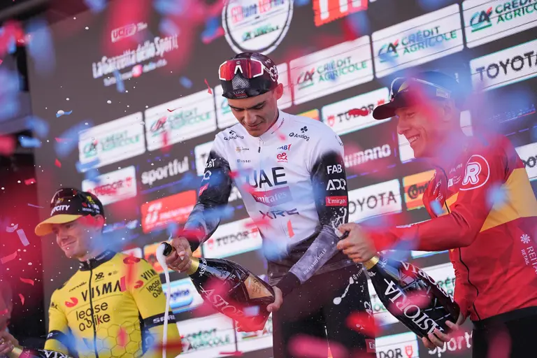 Milano-Torino 2025, Isaac Del Toro raggiante: “Adam Yates mi ha messo ...