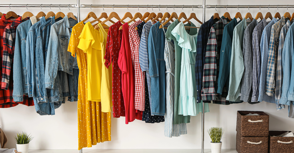 20 Simple Color-Coding Tricks for a Perfectly Organized Closet