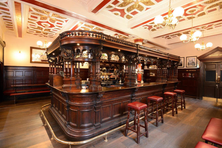 14 of Edinburgh's ‘true heritage pubs’ that should be on your bucket ...