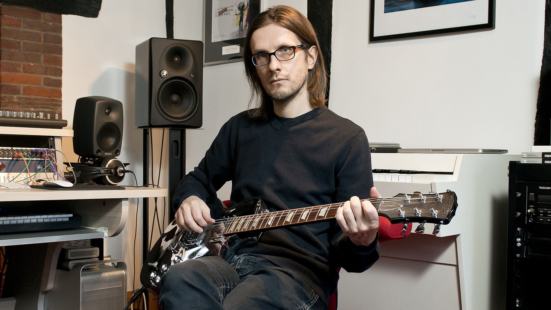Steven Wilson redefines the modern guitar solo on 'The Overview' by ...