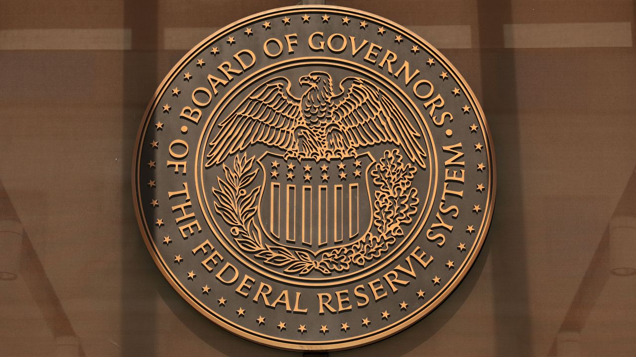 Fed leaves rates unchanged, notes higher uncertainty