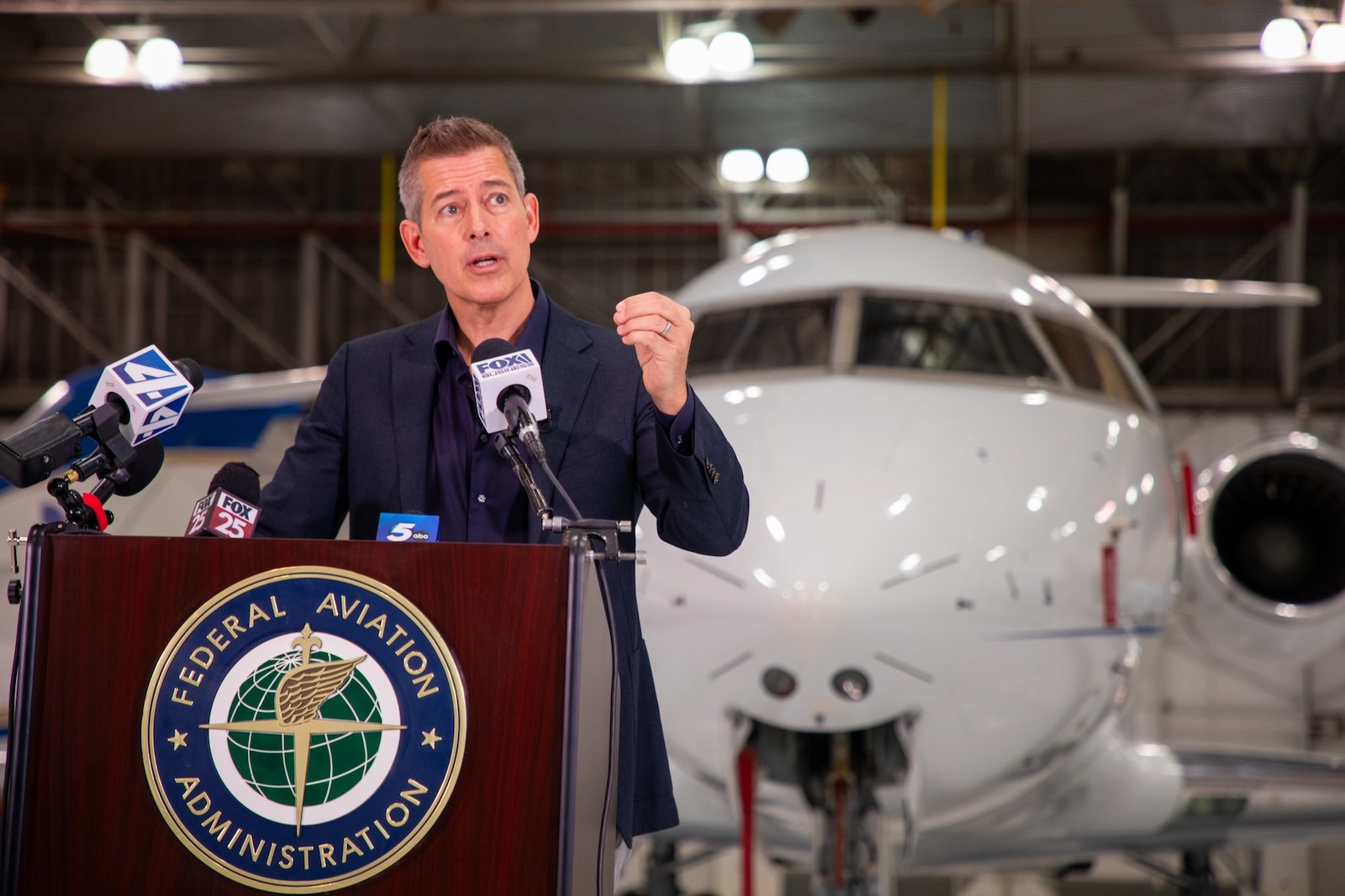 Transportation Head Spoke With Southwest Pilots After Near-Miss