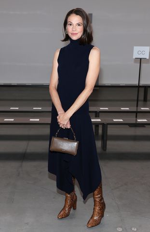 Sutton Foster Celebrates Turning 50 with a Makeup-Free Selfie — See the ...