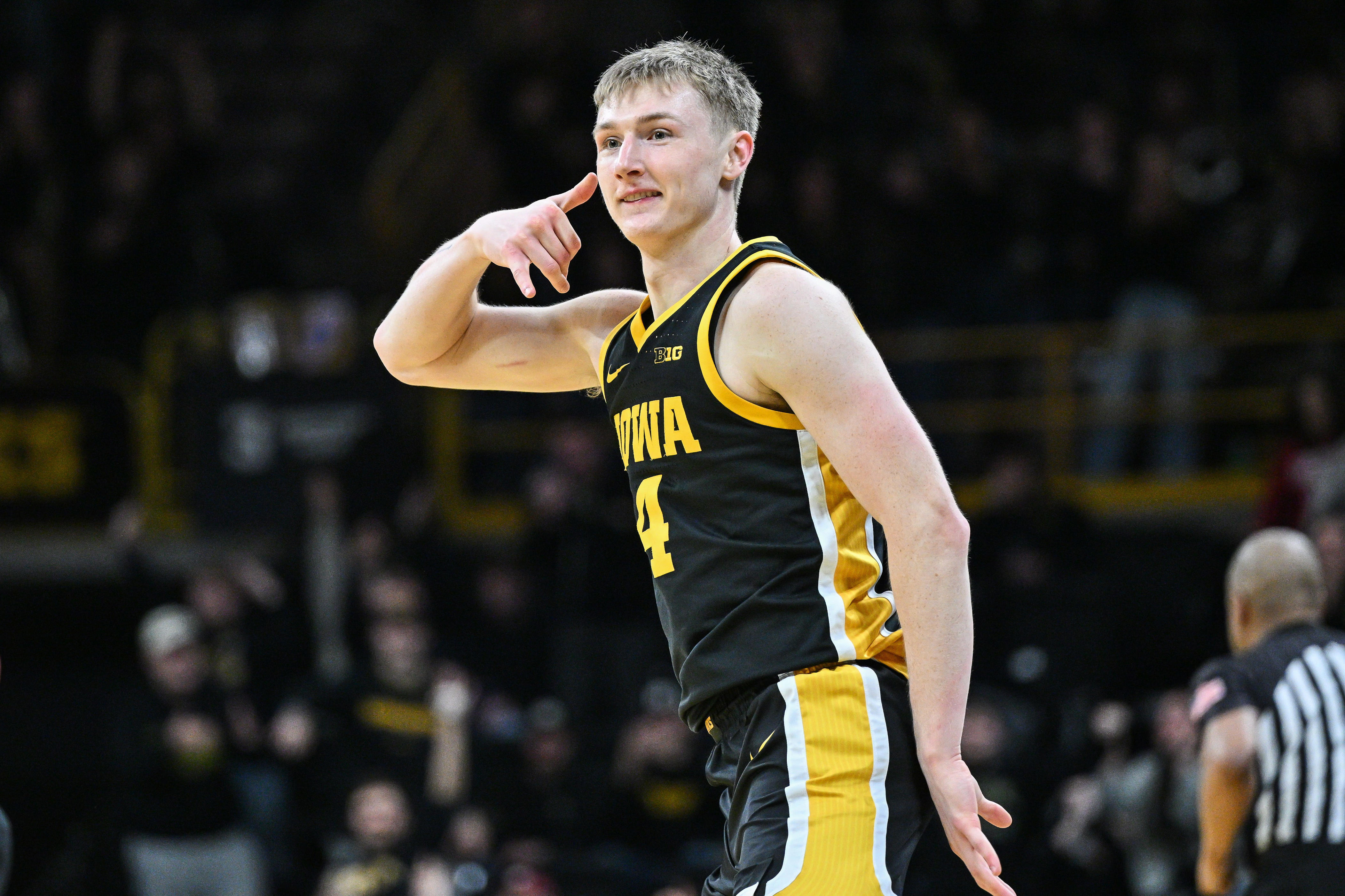 Iowa basketball standout Josh Dix enters transfer portal