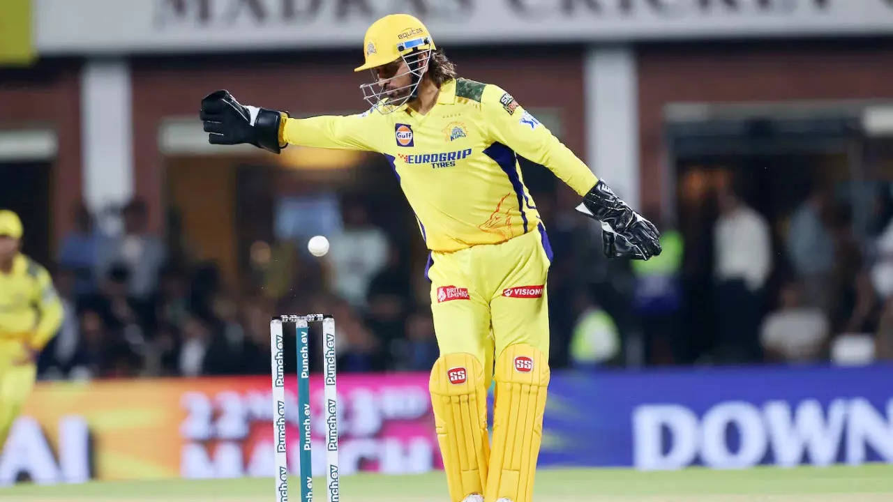 'At 43, MS Dhoni has the fastest hands as a wicketkeeper': Robin Uthappa