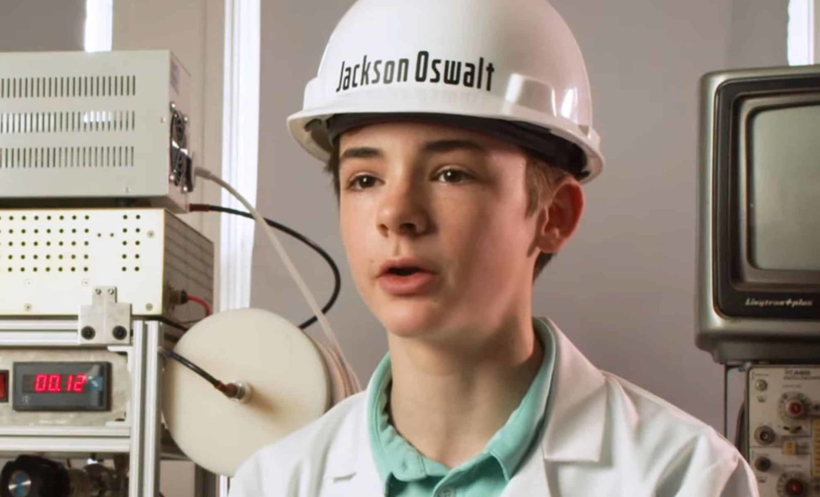 A 12-year-old Boy Breaks Nuclear Fusion Record in His Bedroom, Before ...