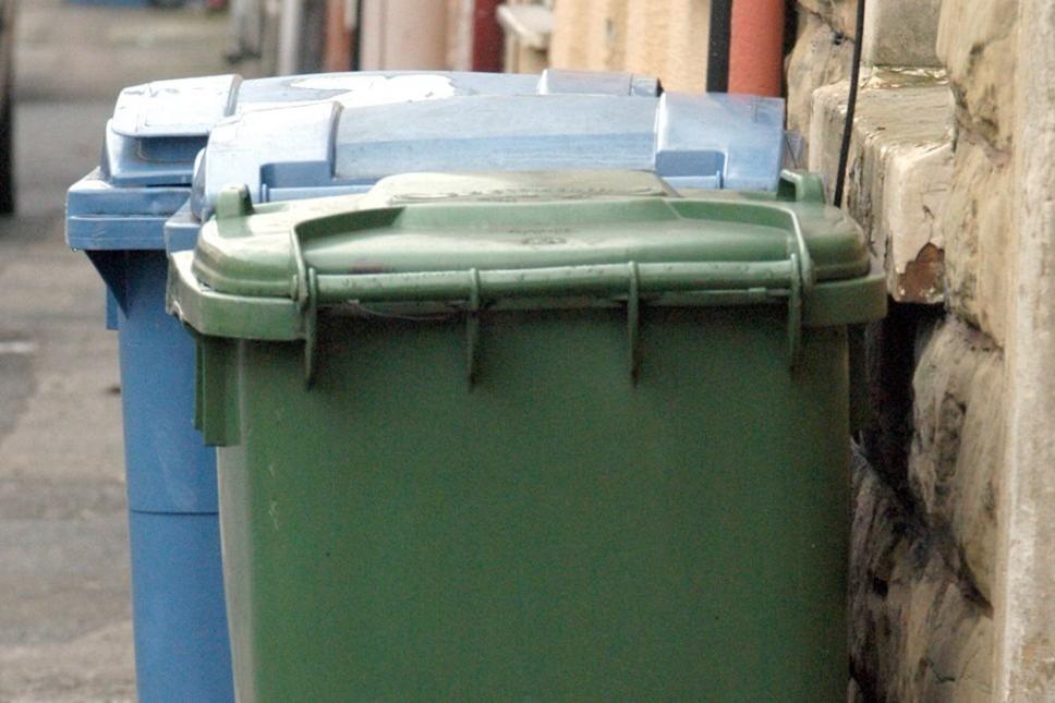 Mansfield residents raise bin collection concerns as council conduct on ...