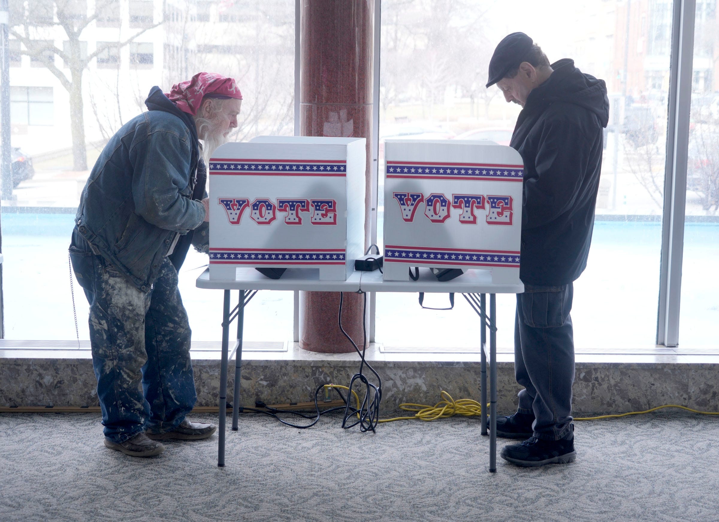 Wisconsin election today: Polling places, what's on the ballot, voter ...