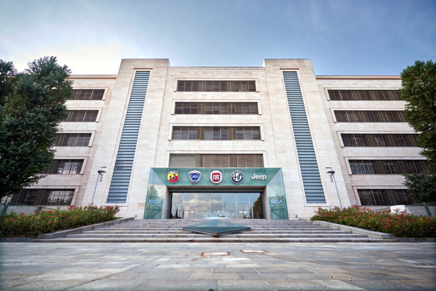 Stellantis, ecco il piano per gli stabilimenti italiani: dalla Pandina ...