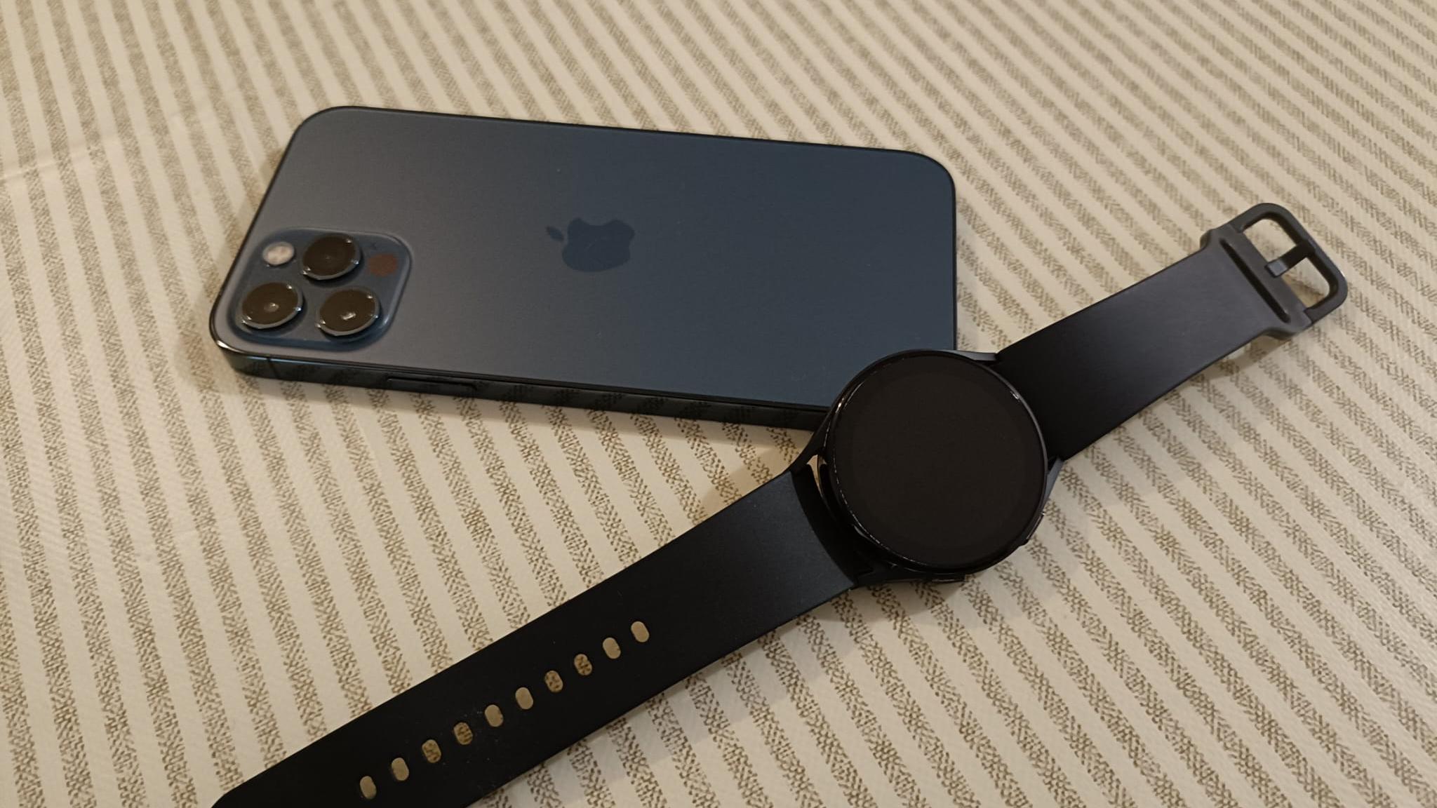 Apple deve «aprire» l'iPhone a smartwatch e auricolari di altri marchi ...
