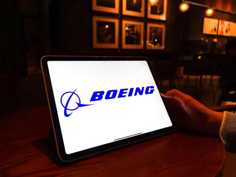 Boeing Stock Surges 6% To Reclaim 200-SMA After CFO Brian West Provides ...