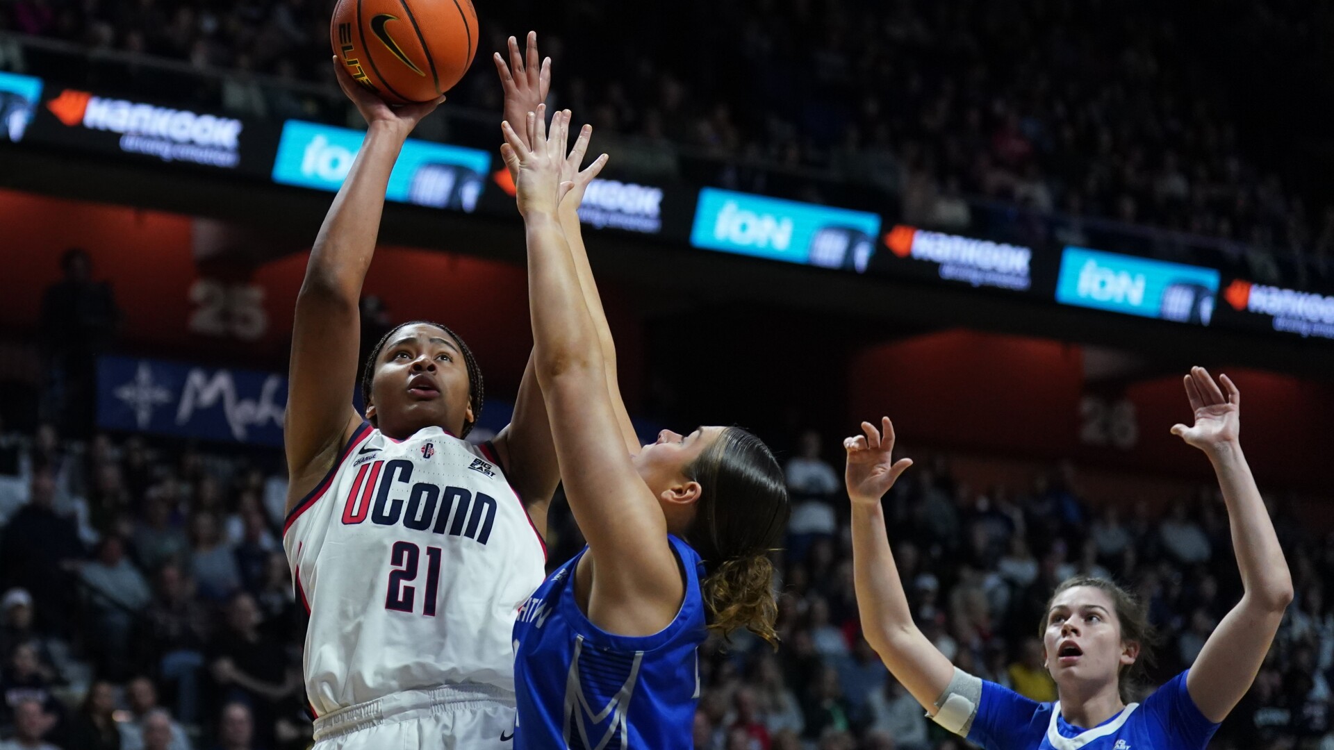 Sarah Strong a key piece for a UConn team eyeing a record 12th national ...