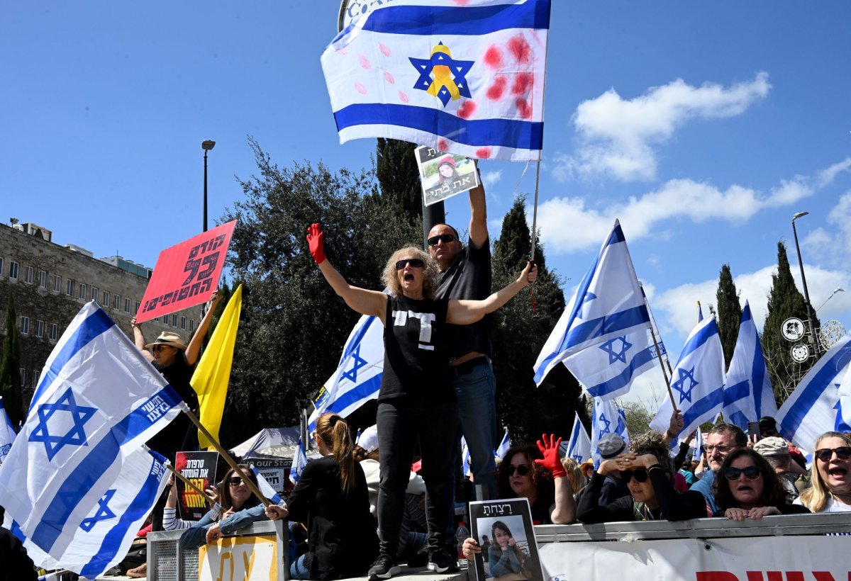 Israelis protest against Benjamin Netanyahu in Jerusalem