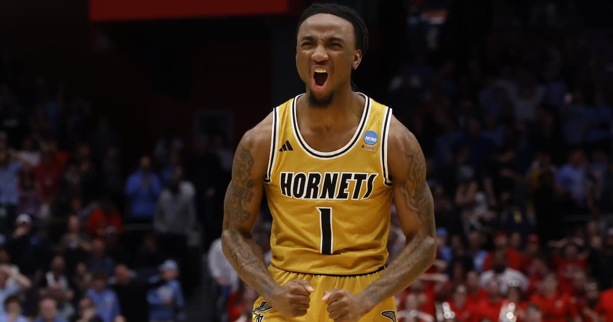 Pay a player who just hit an NCAA Tourney buzzer beater? There’s now an ...