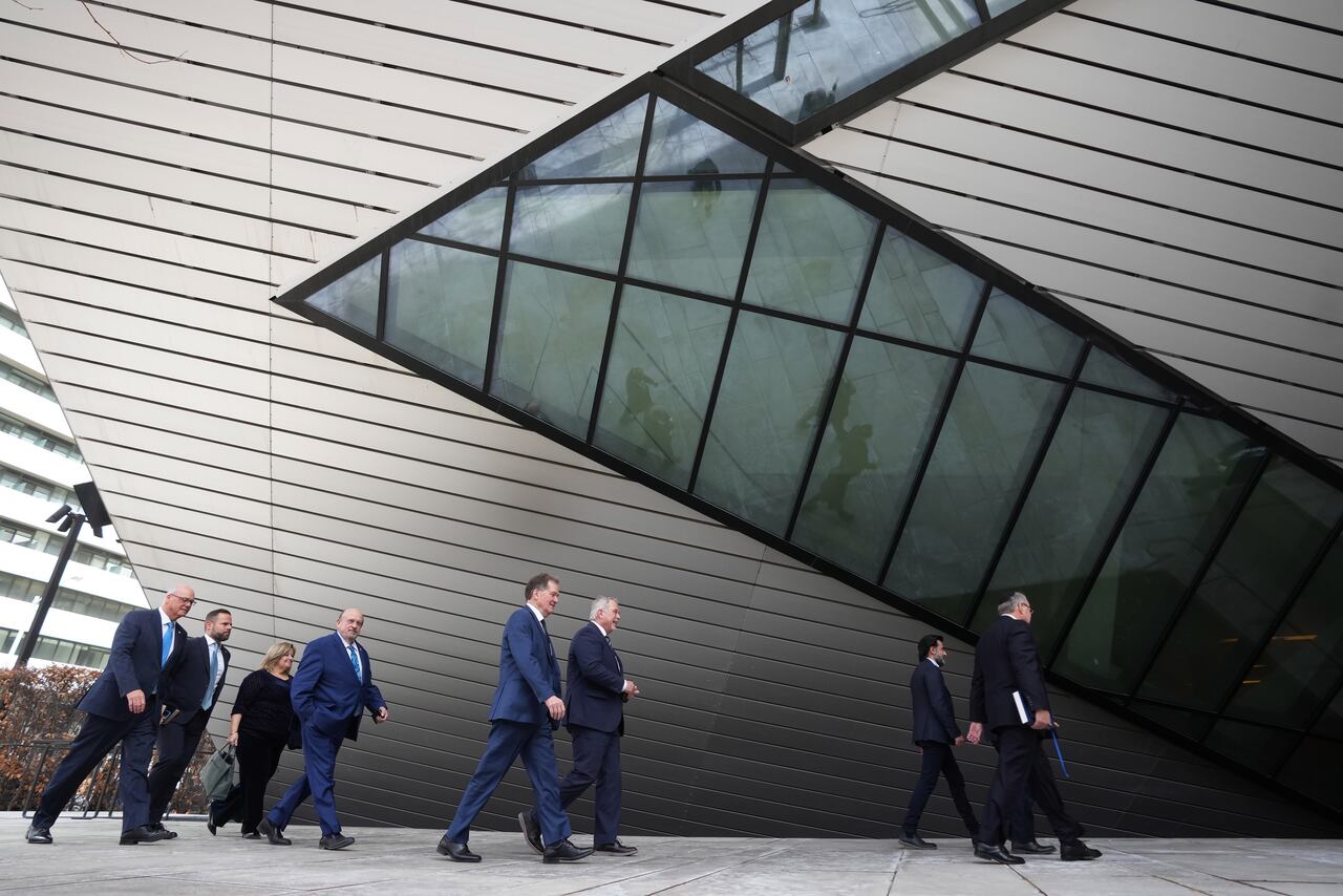 Ontario cabinet largely unchanged as premier, ministers sworn in at ...