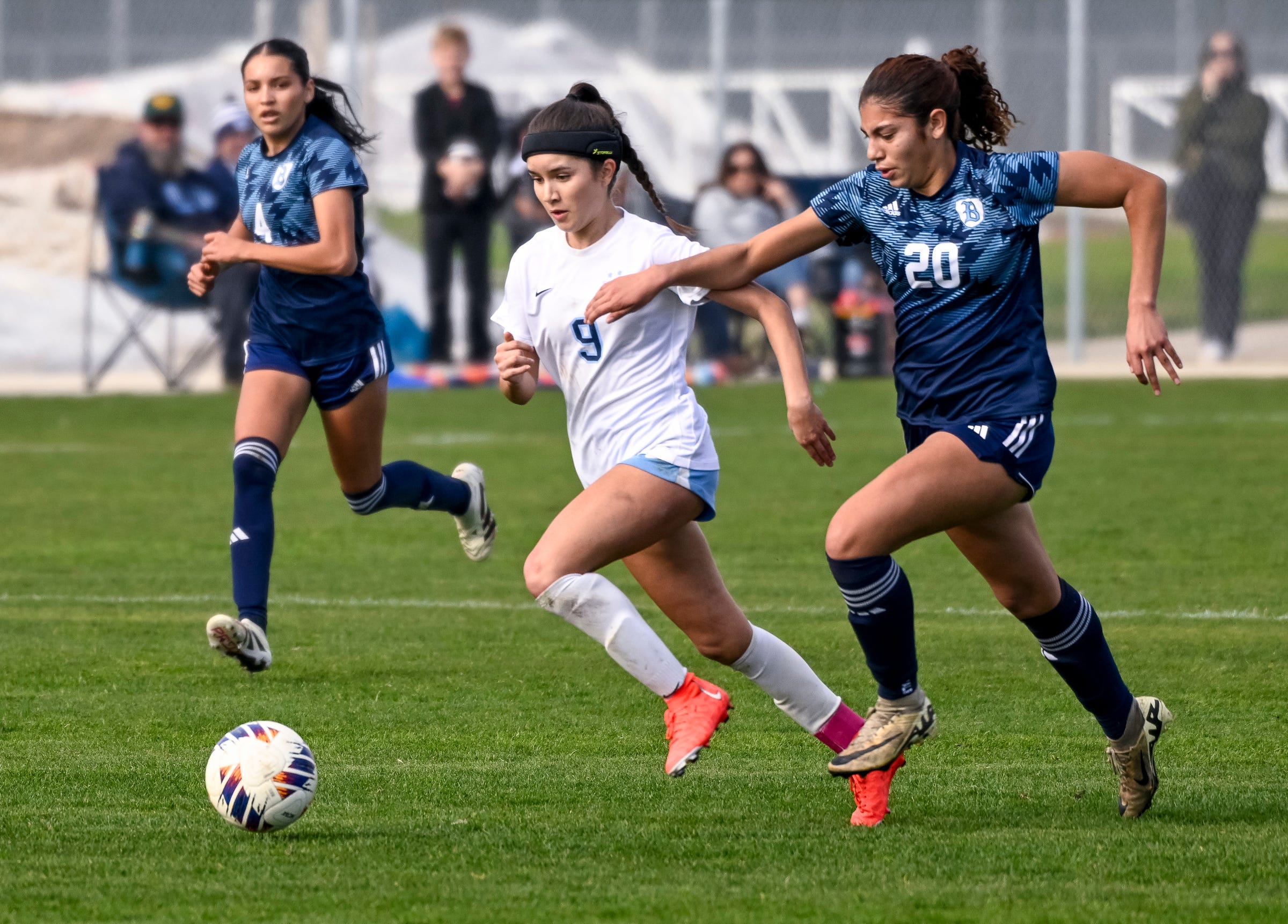 Redwood's Jayme Gomez, Golden West's Omar Fernandez earn EYL MVP honors