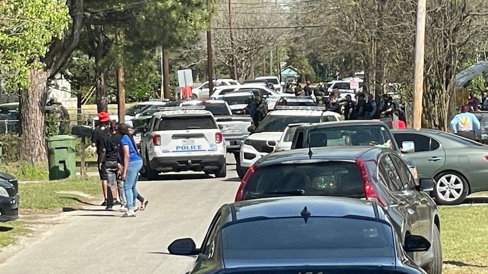 2 in custody as police begin to clear scene at Florence home