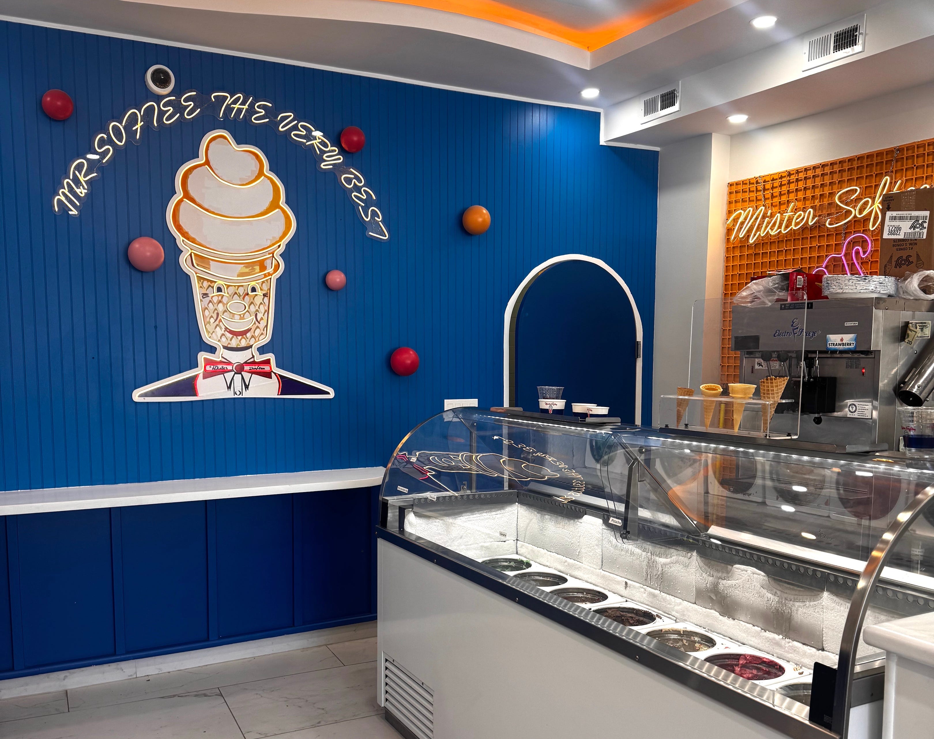 PHOTOS: See inside Mister Softee's first-ever ice cream shop, now open ...