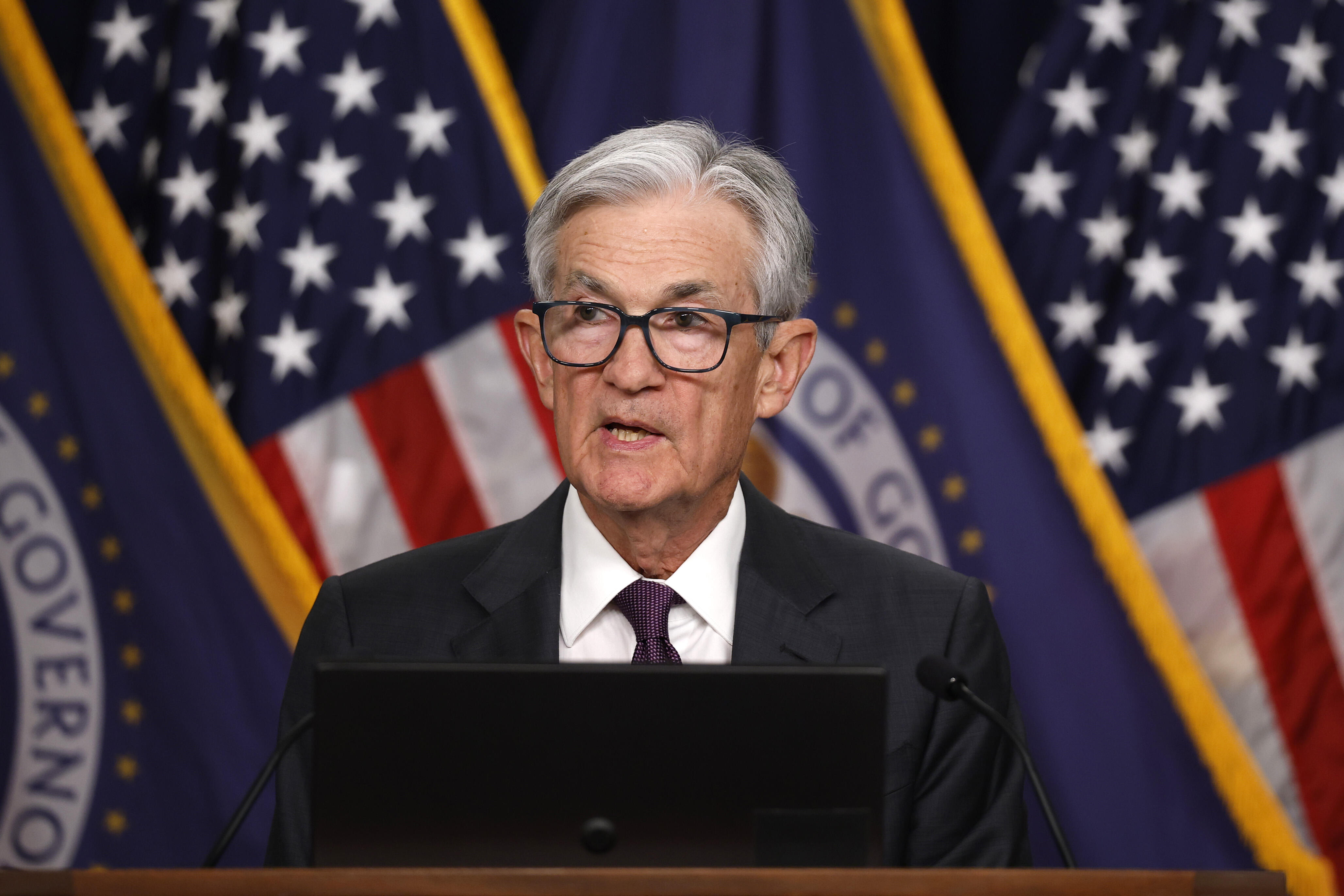 Federal Reserve Leaves Benchmark Interest Rate Unchanged