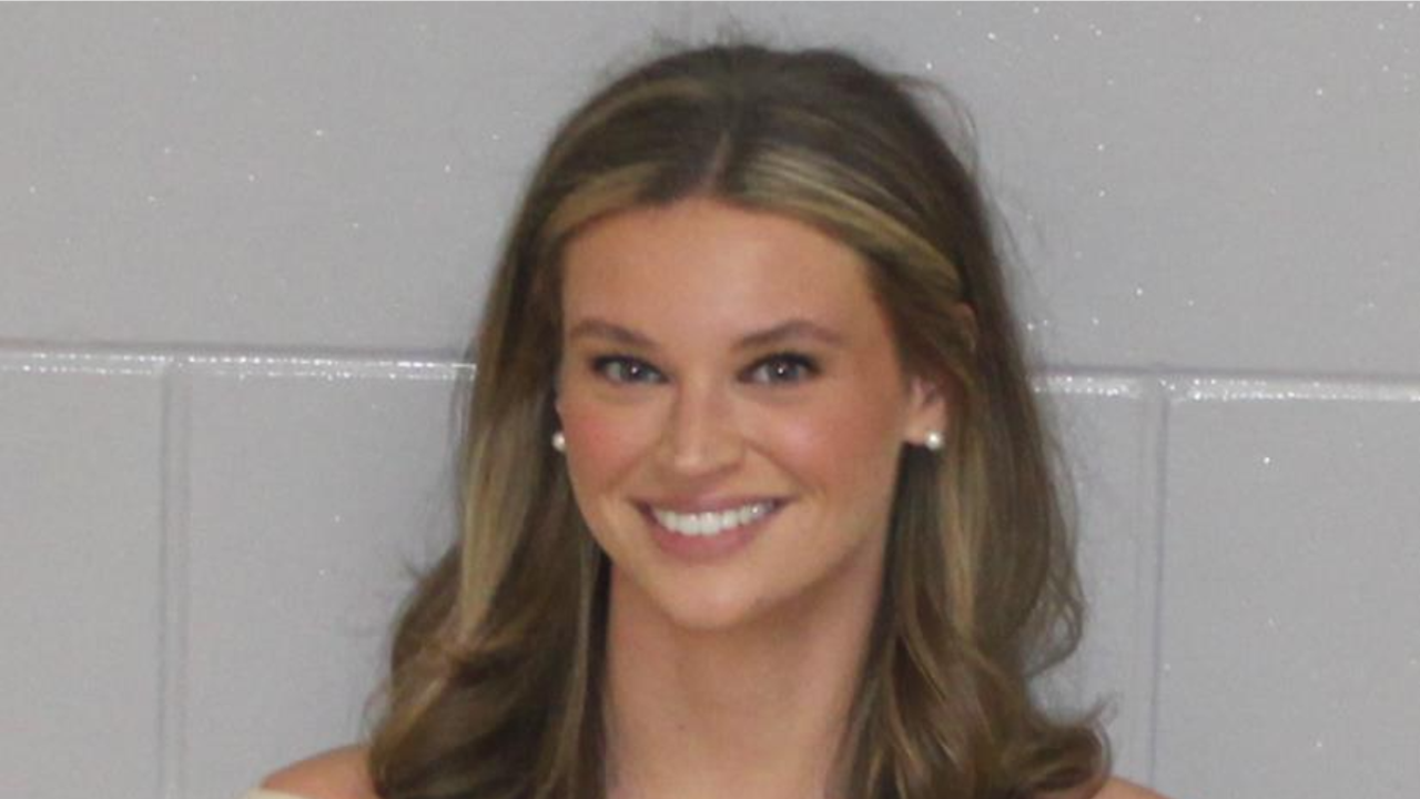 Who Is Lily Stewart? University Of Georgia Student's 'Hot Mugshot ...