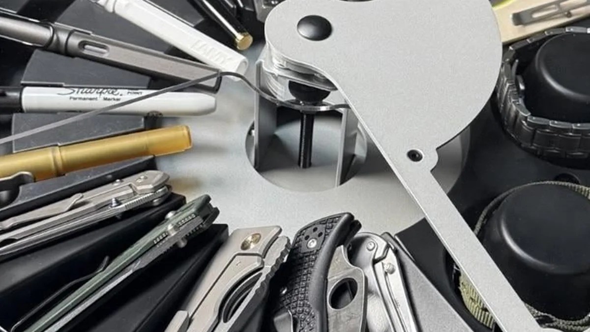 This Modular EDC Storage Display Is Too Ingenious and Elegant to Ignore