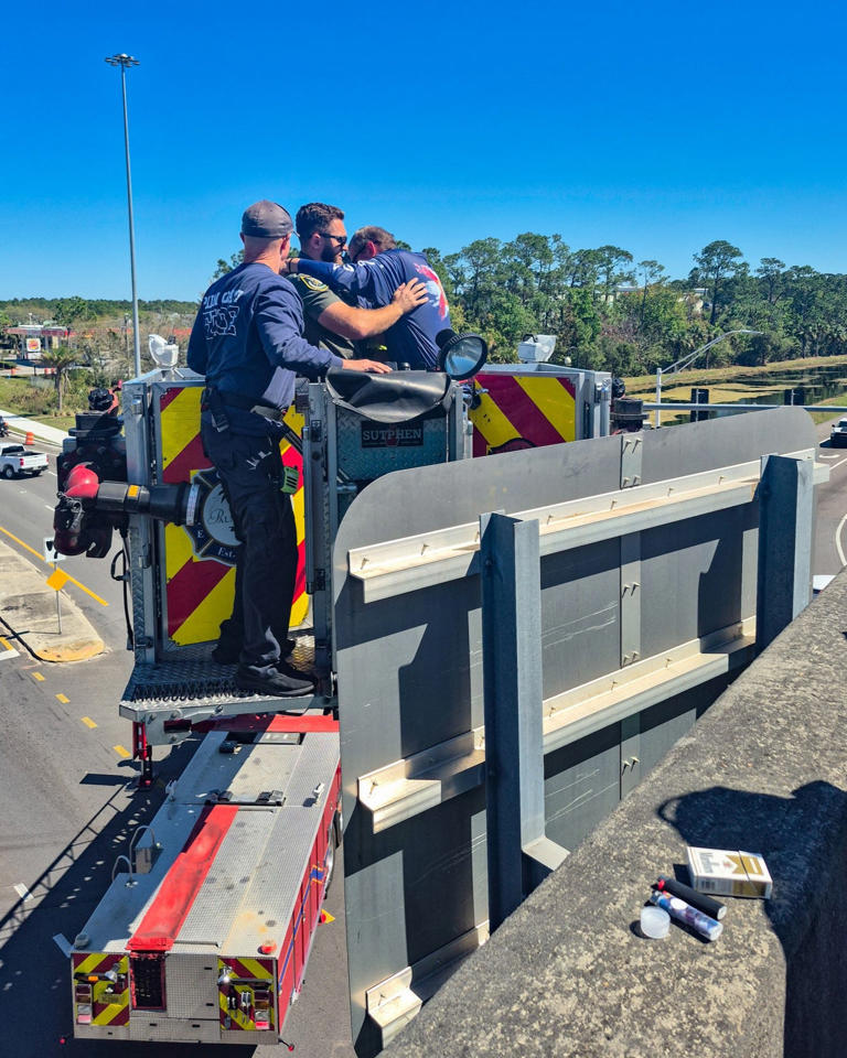 Man threatening to jump off Palm Coast bridge rescued in multi-agency ...