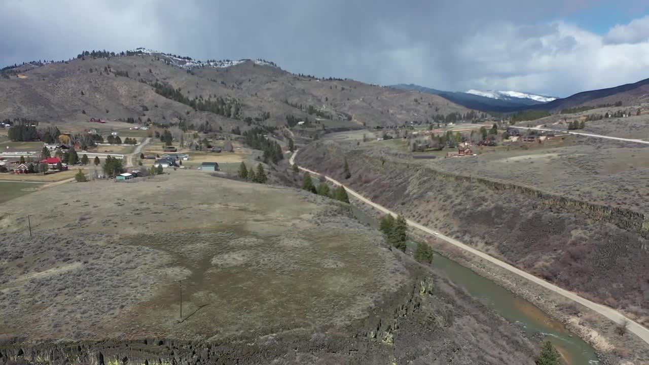 Wildfire risk leads to questions about the future of homeowners ...