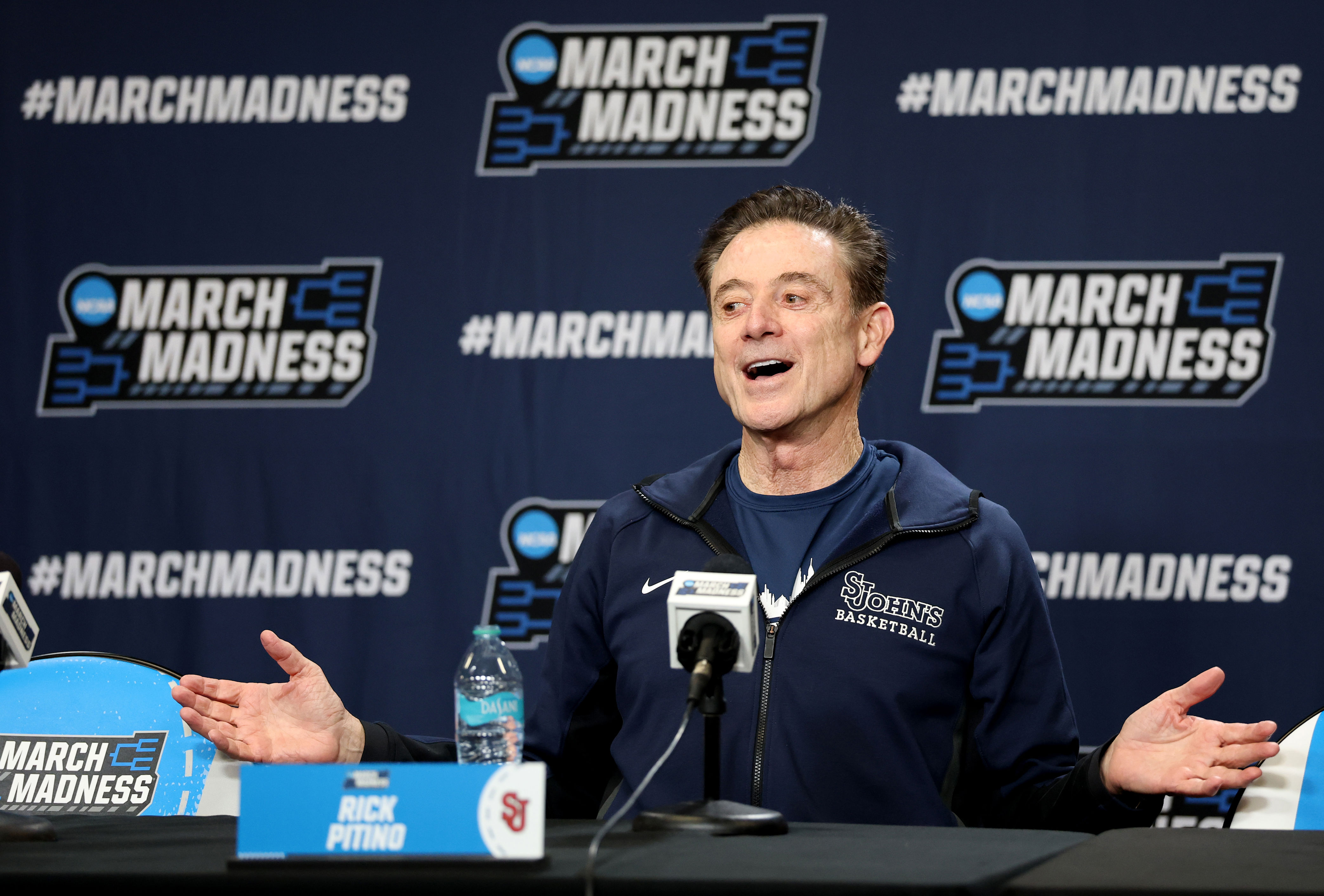 John Calipari, Bill Self and Rick Pitino walk into an arena in ...