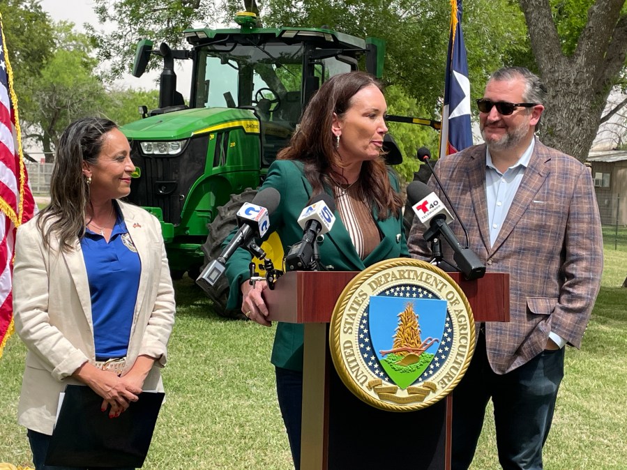 Ag secretary announces relief funds for South Texas border farmers ...