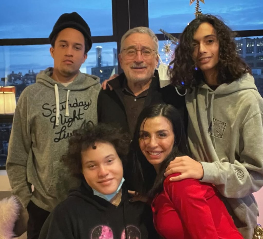 Robert De Niro's son unveils major transformation in rare sighting that ...