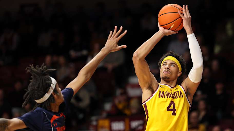 Gophers forward Kadyn Betts enters transfer portal