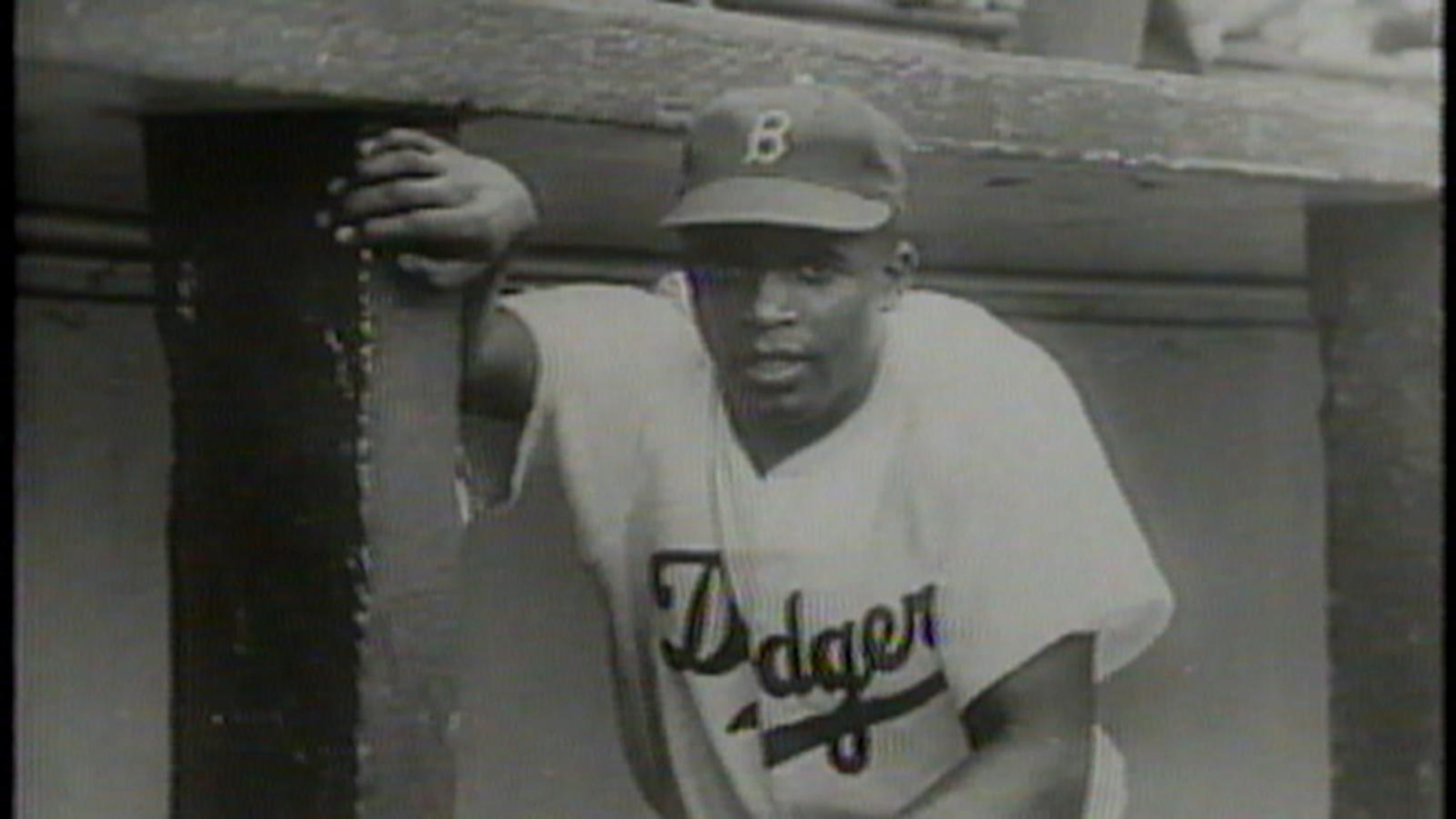 Pentagon restores webpage on Jackie Robinson's military career
