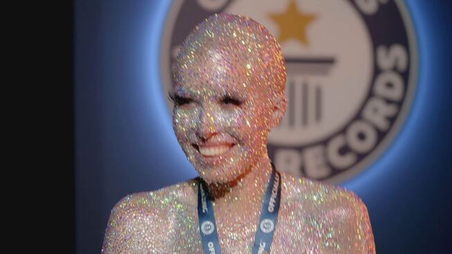 La "brillante" Holly Murray