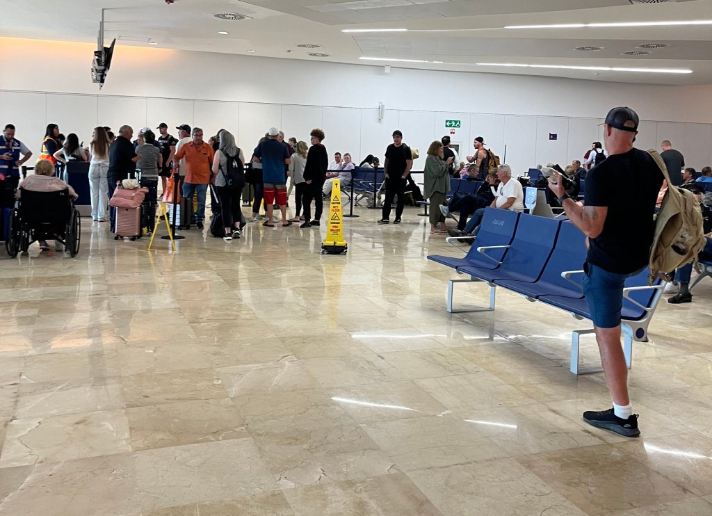 Stranded WestJet passengers fight for compensation: ‘It’s the ...