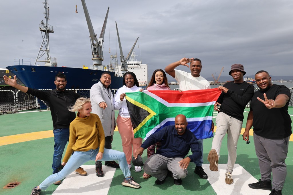 This is the Antarctica research crew trapped in icy hell with co-worker ...