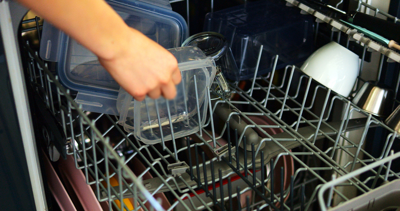 Seven things you should only ever put in the top rack of the dishwasher