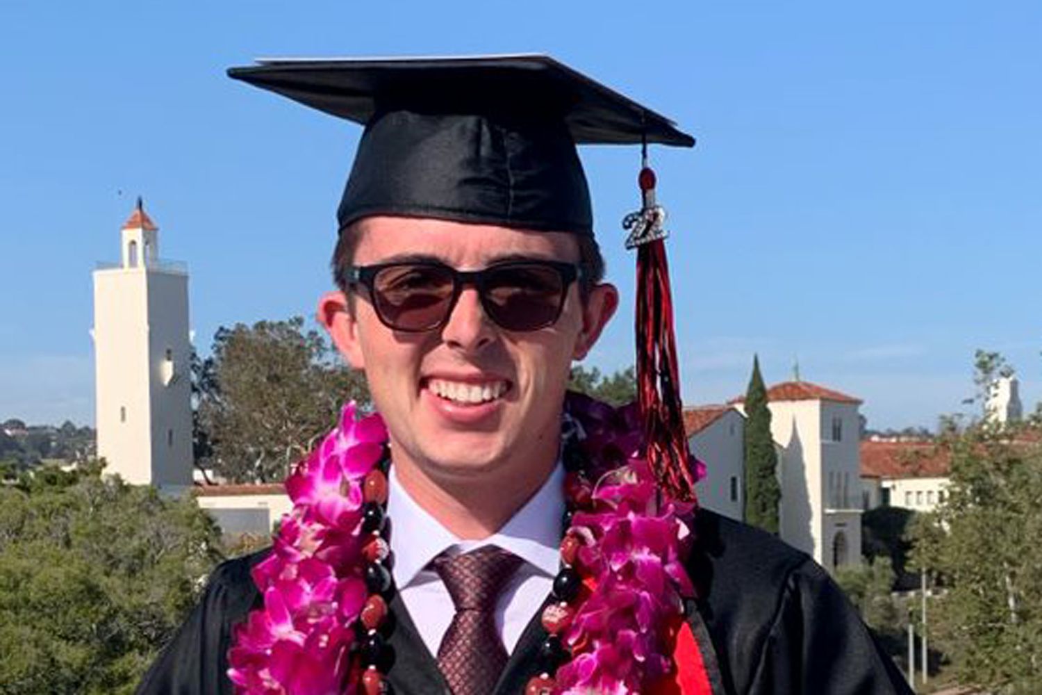 22-Year-Old Said His Head Hurt After Riding Six Flags Roller Coaster ...