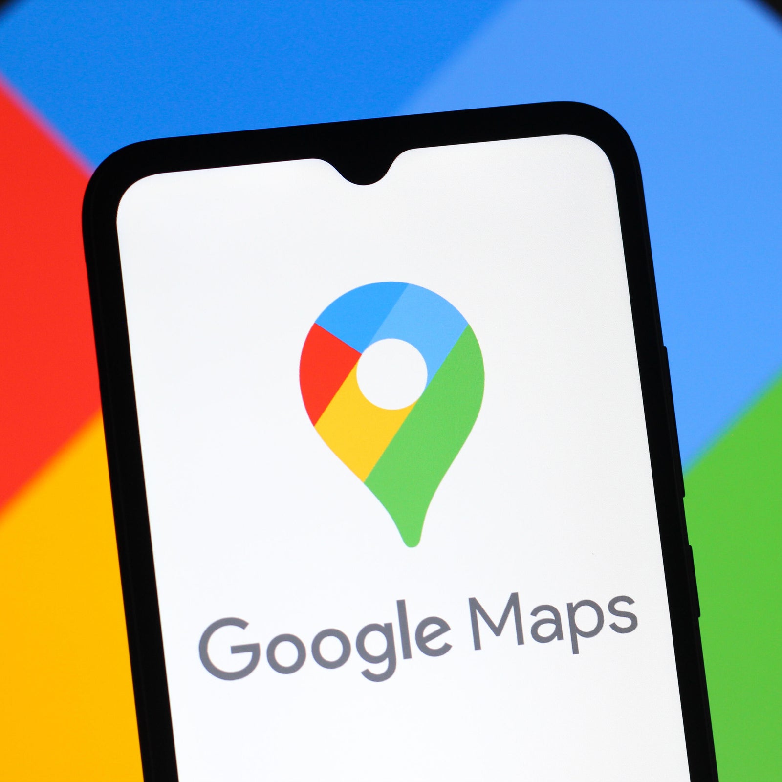 Google finds 10,000 fake listings on Google Maps, sues alleged scammers