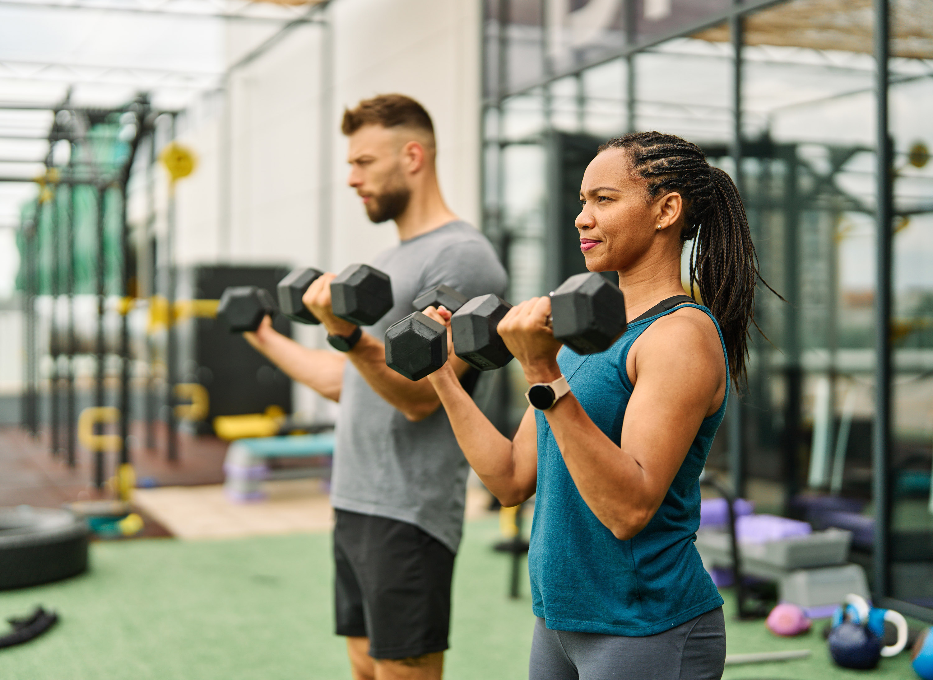 22 Proven Strategies to Maximize Muscle Gains and Burn Fat