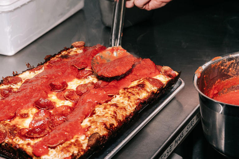 Middle Brow Introduces Detroit-Style Pizzas to One of Chicago’s Best ...