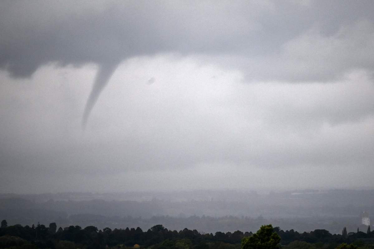 Tornado Warning Issued For 5 Major U.S. States Thursday Night