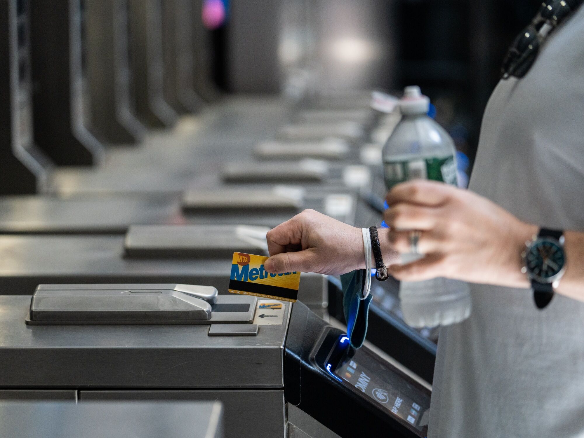 New York Subway Ditches MetroCard After 32 Years for Tap-And-Go