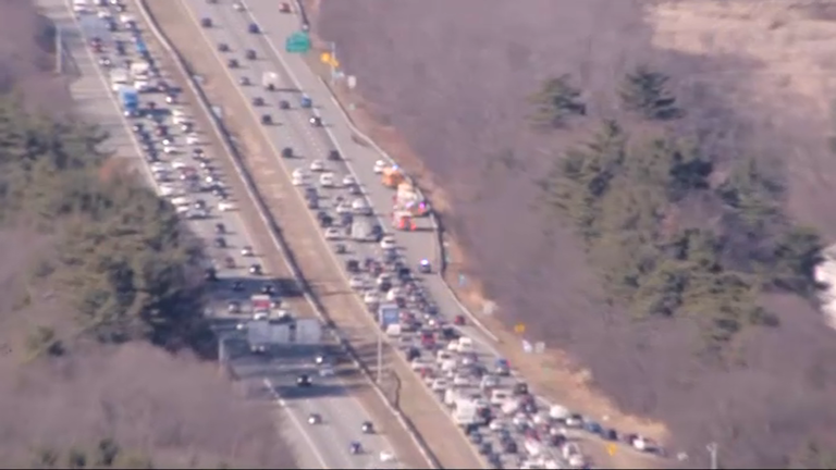 Crash on I-93 leaves at least 1 dead in Medford, police say