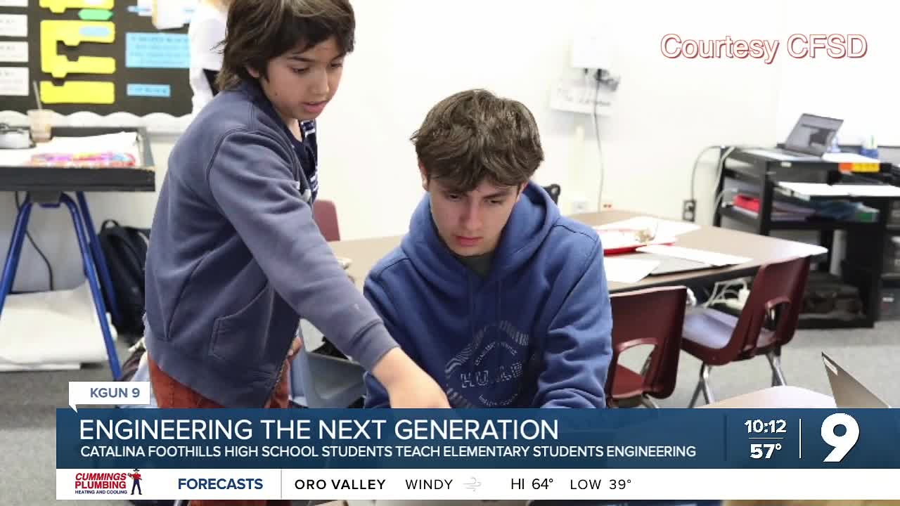 Catalina Foothills High School robotics students teach elementary students about engineering